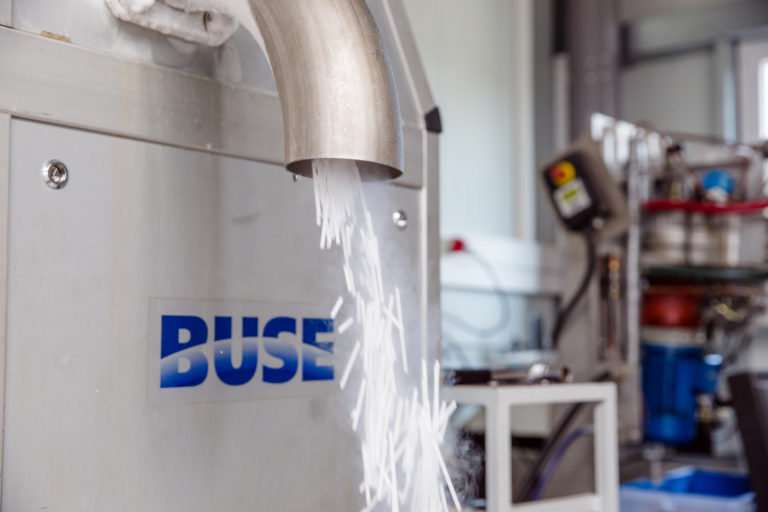 Trockeneis - KKS Kohlensäure & Trockeneis